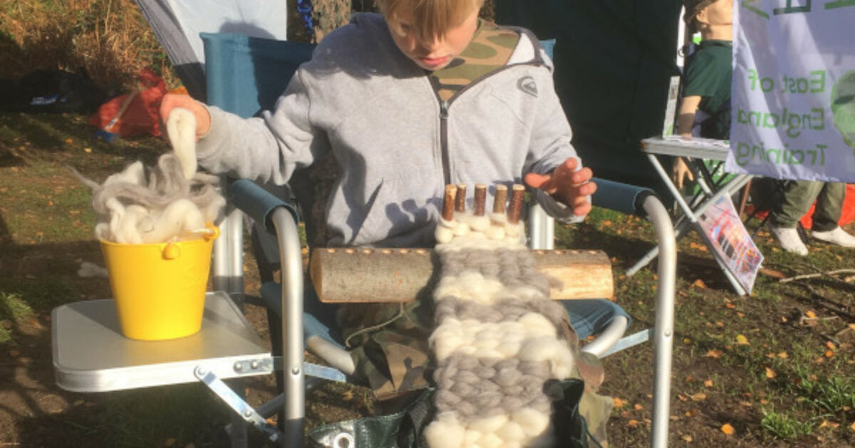 Weaving | Art & Creating | Muddy Faces