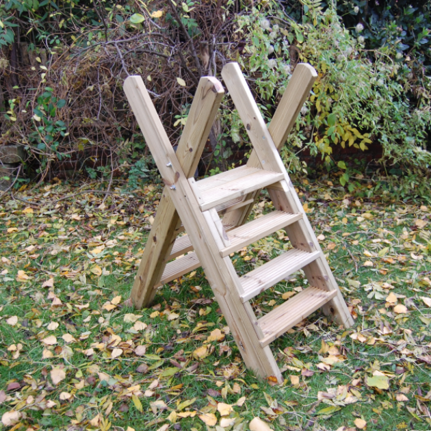 Ladder Stile & 2 Fence Panels 50cm | Muddy Faces