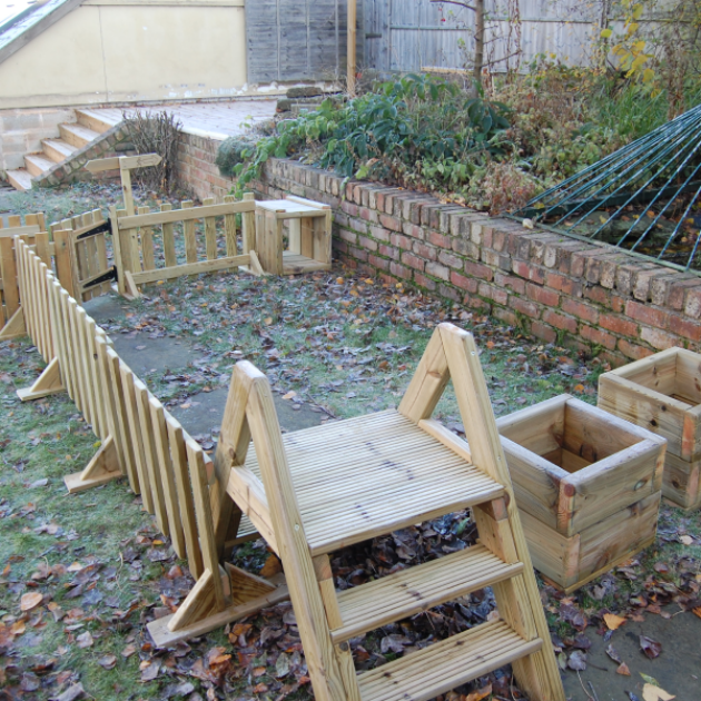 Bridge Stile & Footpath Gate Set 50cm | Muddy Faces