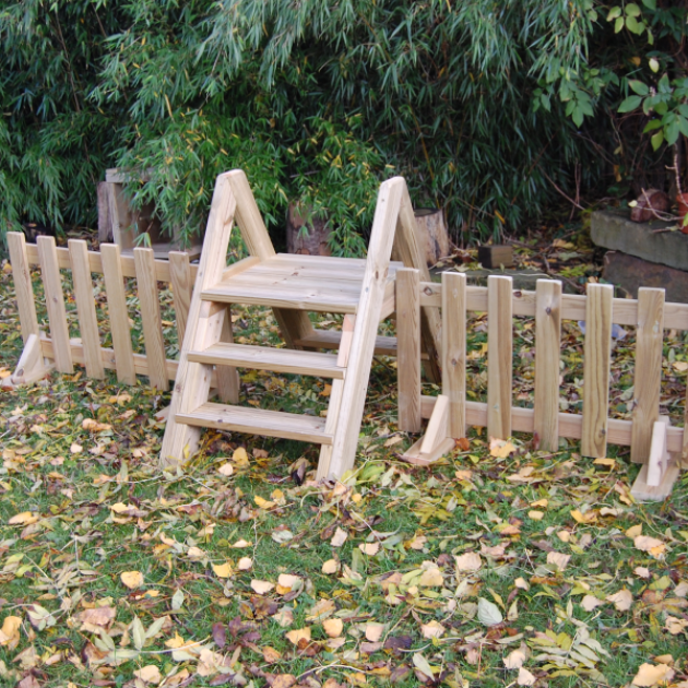 Bridge Stile & 2 Fence Panels 50cm | Muddy Faces