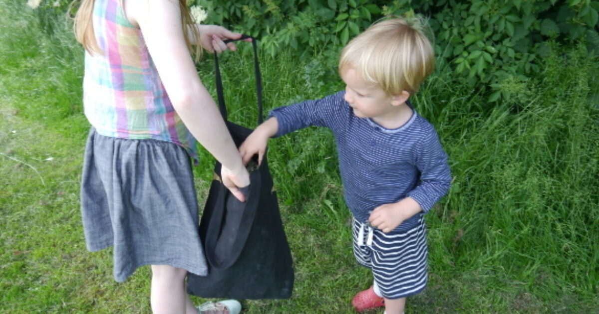 foraging - Activities Category | Muddy Faces