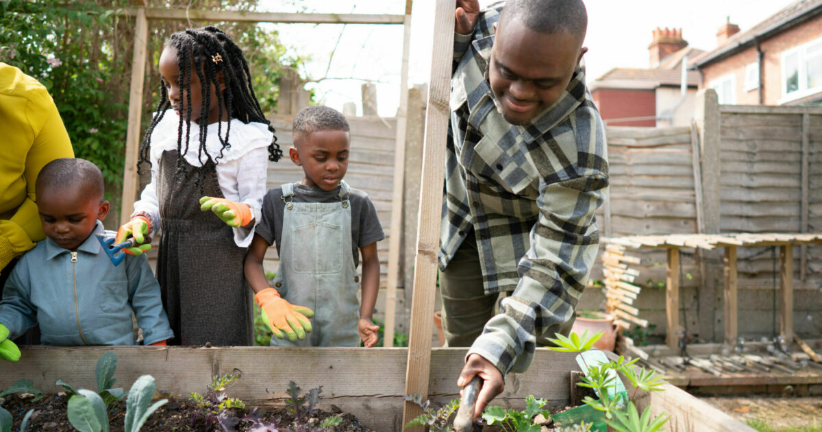 Farming Fortnight | Muddy Faces