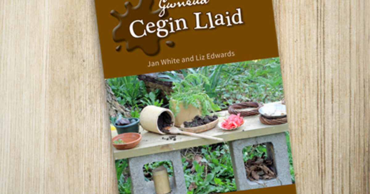 Welsh translation | FREE Making A Mud Kitchen book | Muddy Faces