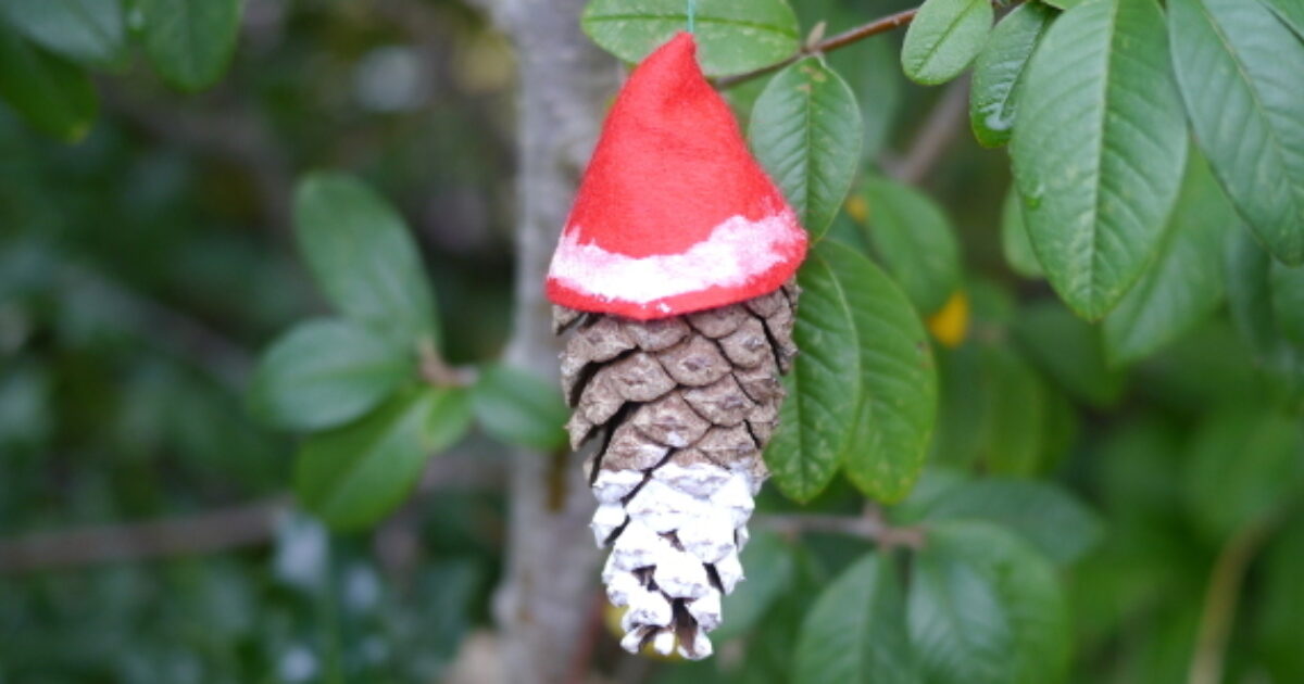 Pinecone Santa - Activities | Muddy Faces
