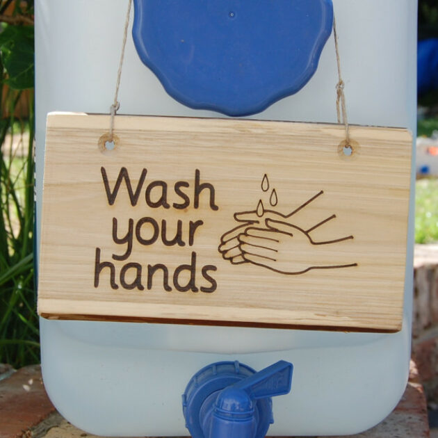 Rustic Sign - Wash your hands | Muddy Faces