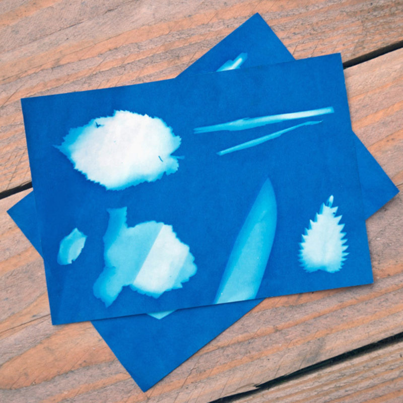 light reactive paper