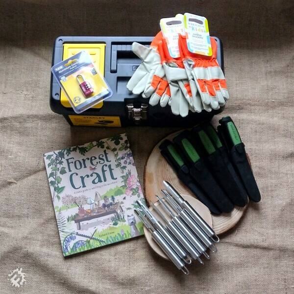 Forest School Group Whittling Set | Muddy Faces